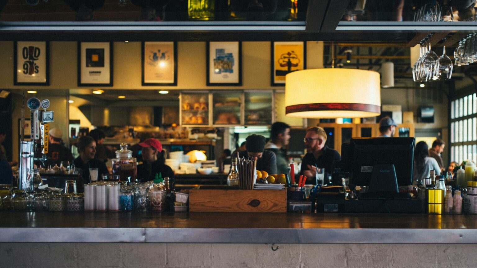 Music in restaurant - Royal Streaming